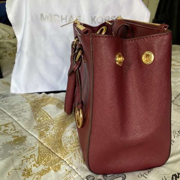Michael Kors | Bags | Michael Kors Sutton Saffiano Leather Satchel Bag ...